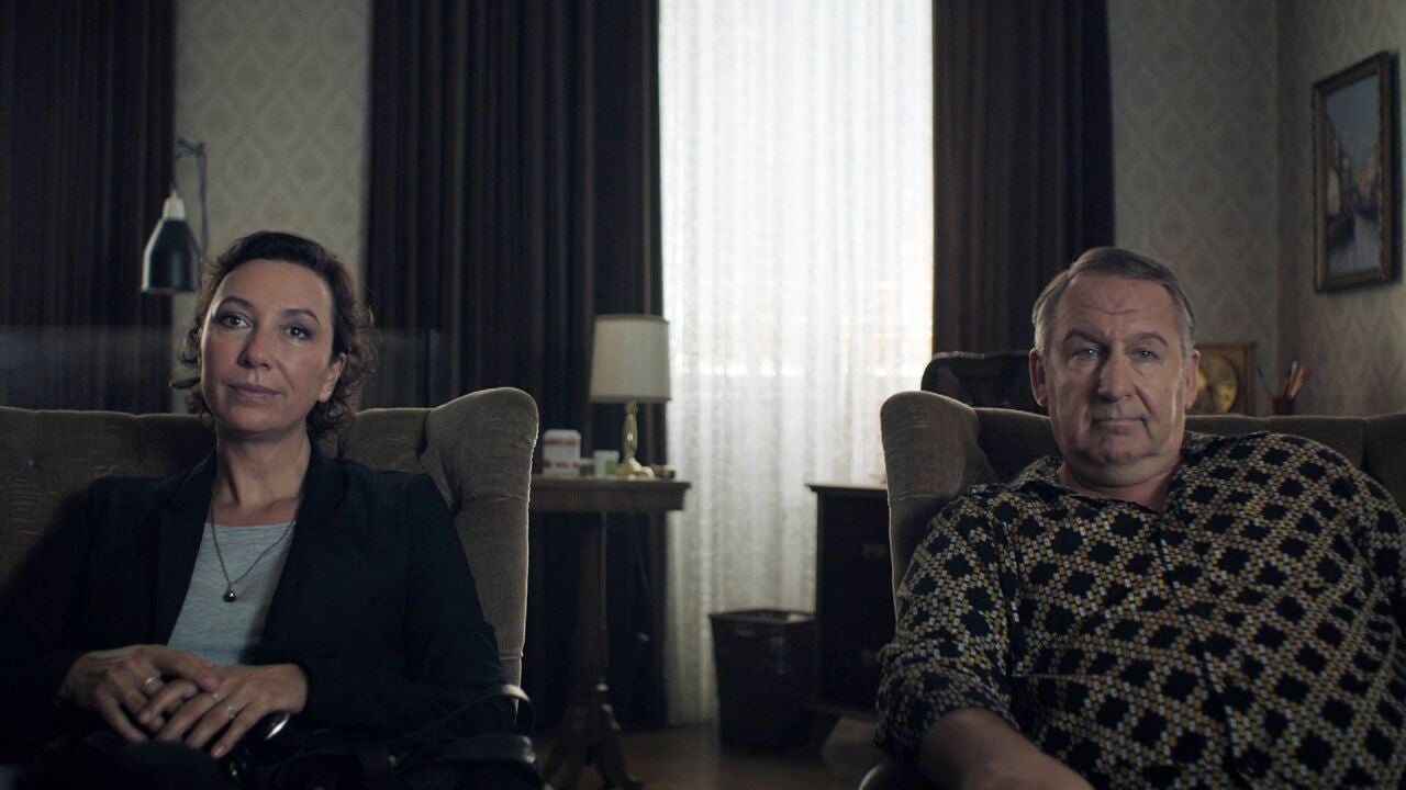 Angelika sigue en activo pese a su suspensión